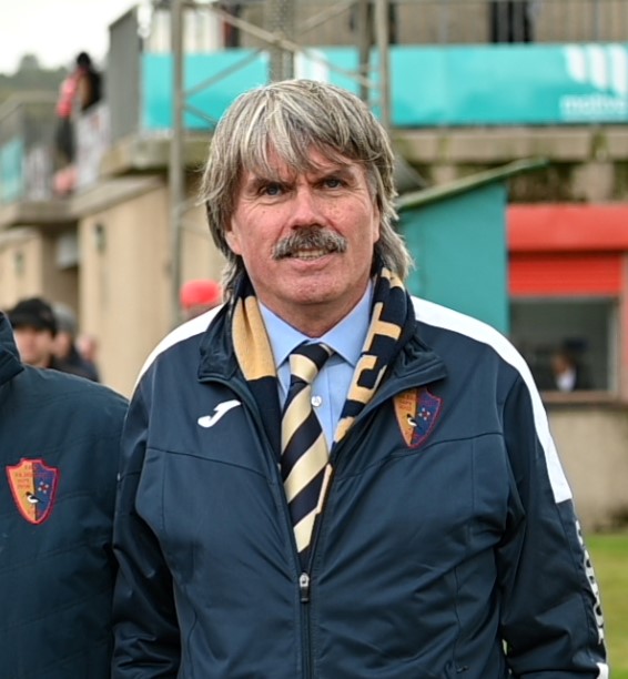 Andy Semple – The Travelling Supporter – UWS Newsroom